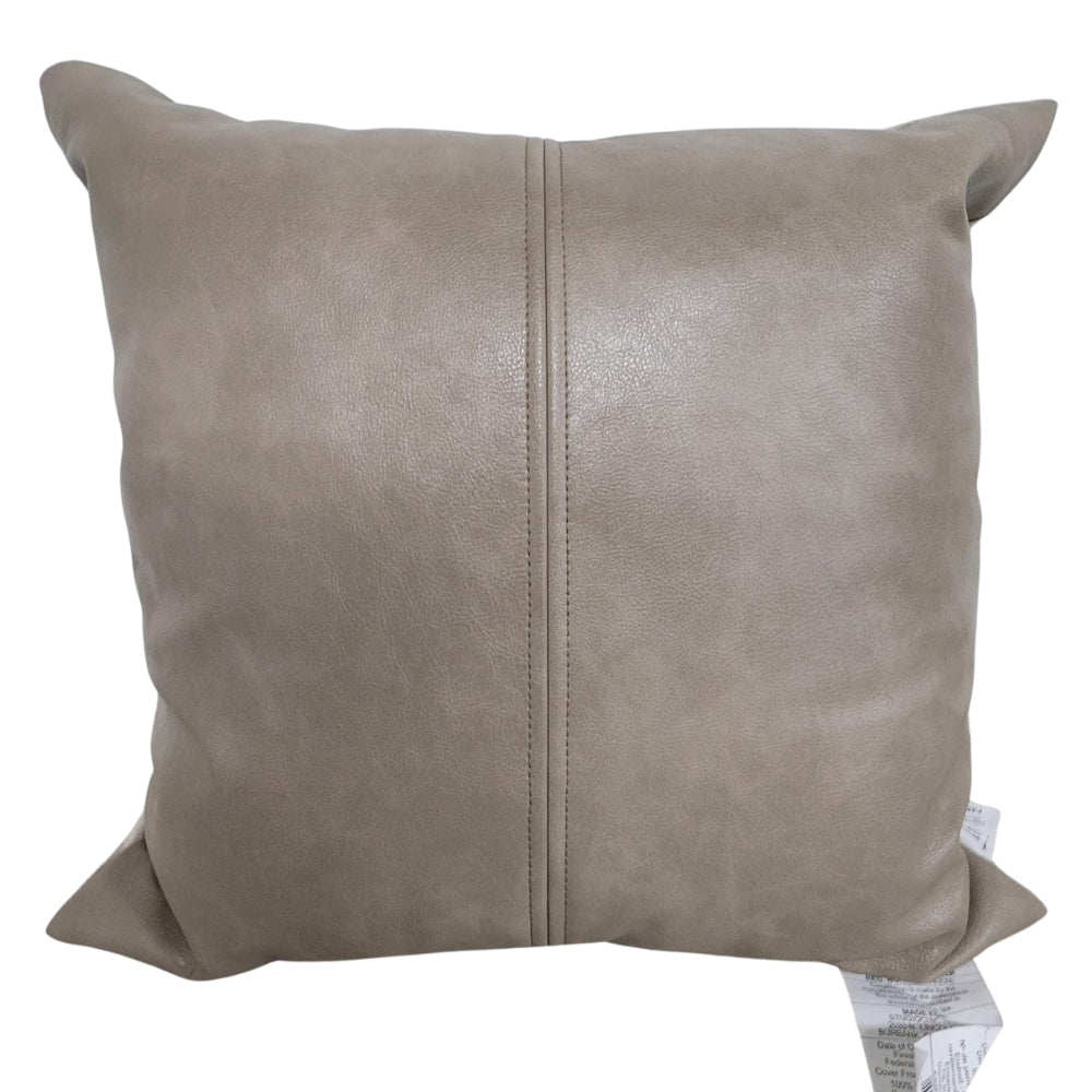 Studiochic Decorative Pillow – CHAP Aubaines